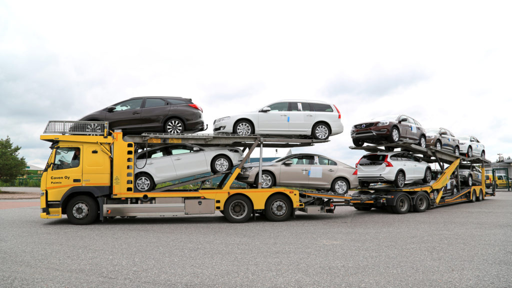 car-carrier-yellow-truck - MovingChecklist.com
